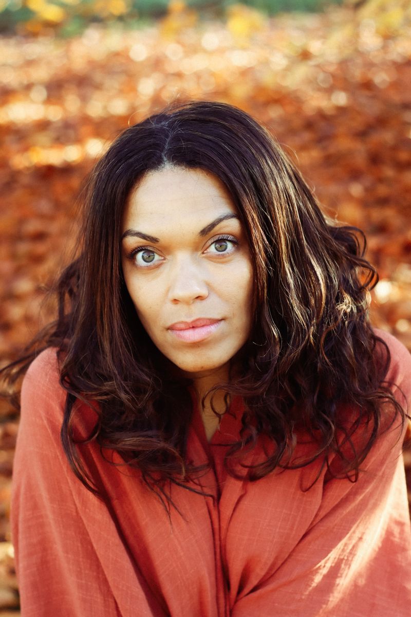 Rebecca Lina - ACTORS CONNECTION